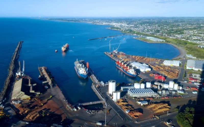 Port Taranaki denies entry to vessel with Covid-19 infected mariners | RNZ
