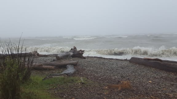 Photos: Ex-cyclone Fehi ravages parts of the country | RNZ News