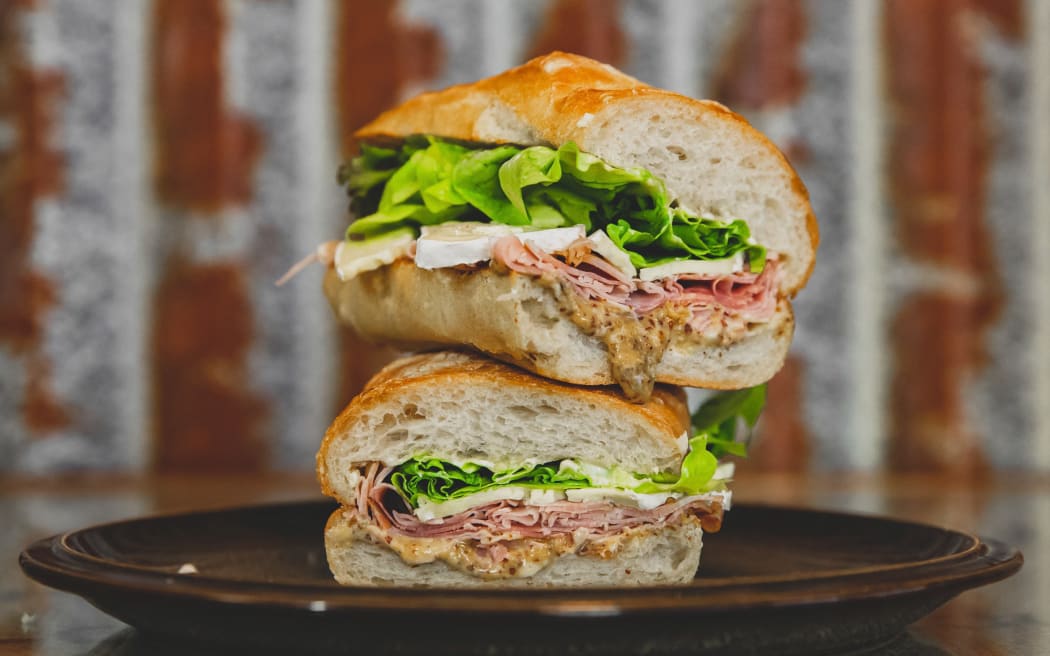 Rise of the super-sized sandwiches | RNZ News
