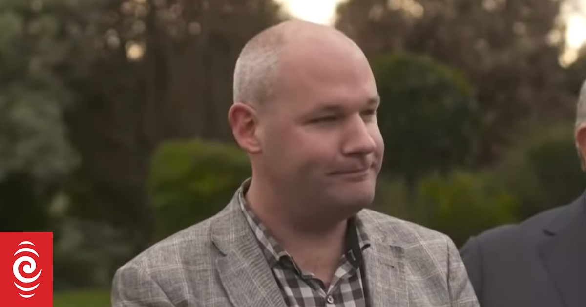 Fallout continues for National as Falloon quits | RNZ