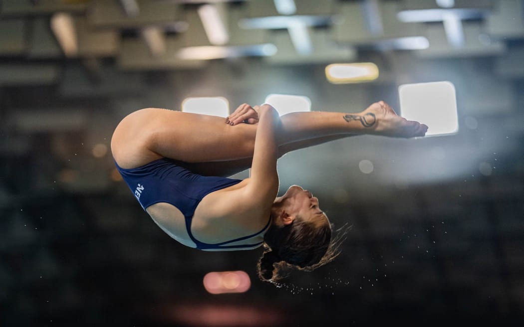 Diver inspired by other mothers in NZ Olympic Team | RNZ News