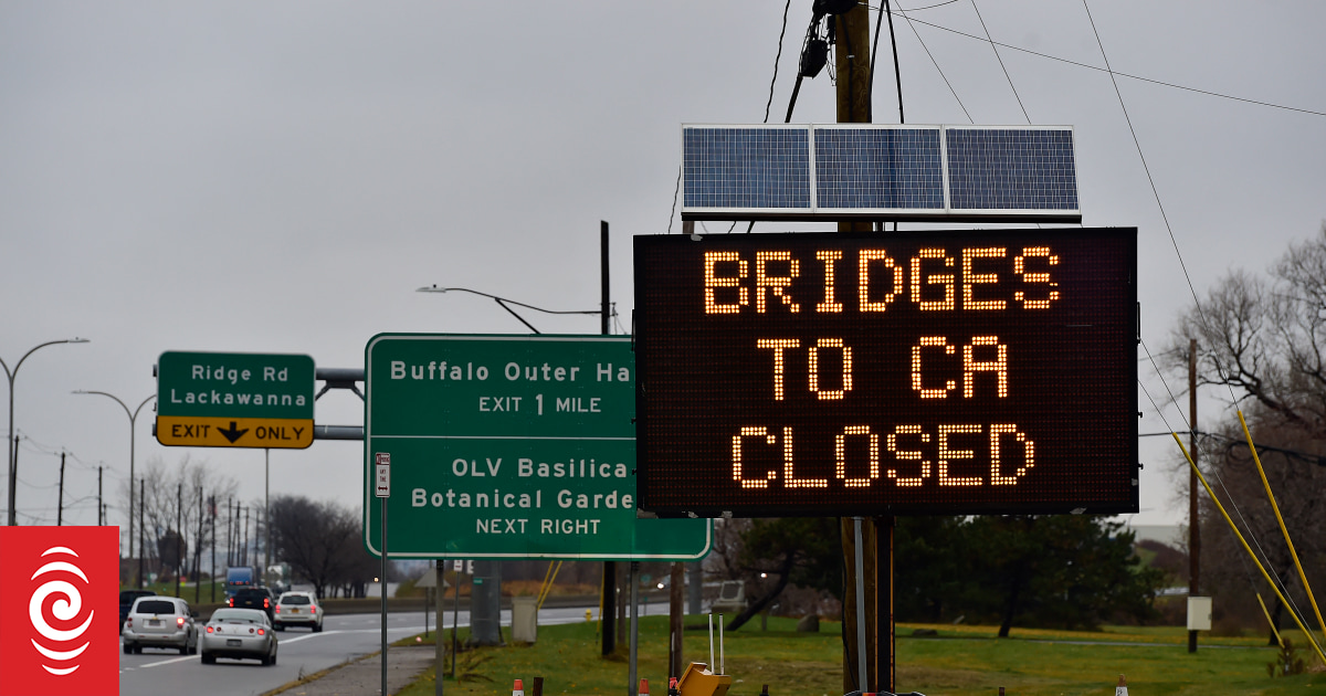Rainbow Bridge: Police identify couple killed in US-Canada border crash ...