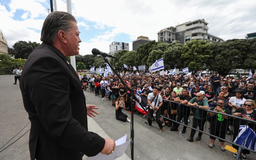 Pro-Israel protest organised by Brian Tamaki outside Parliament | RNZ News