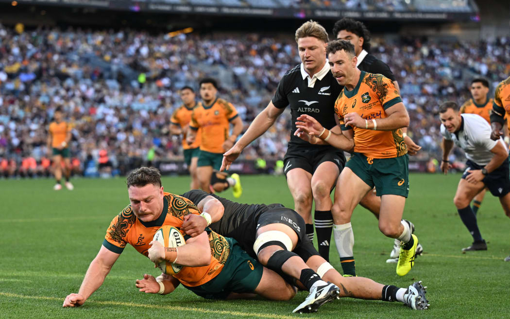 Wallabies lock demands better start in Wellington | RNZ News