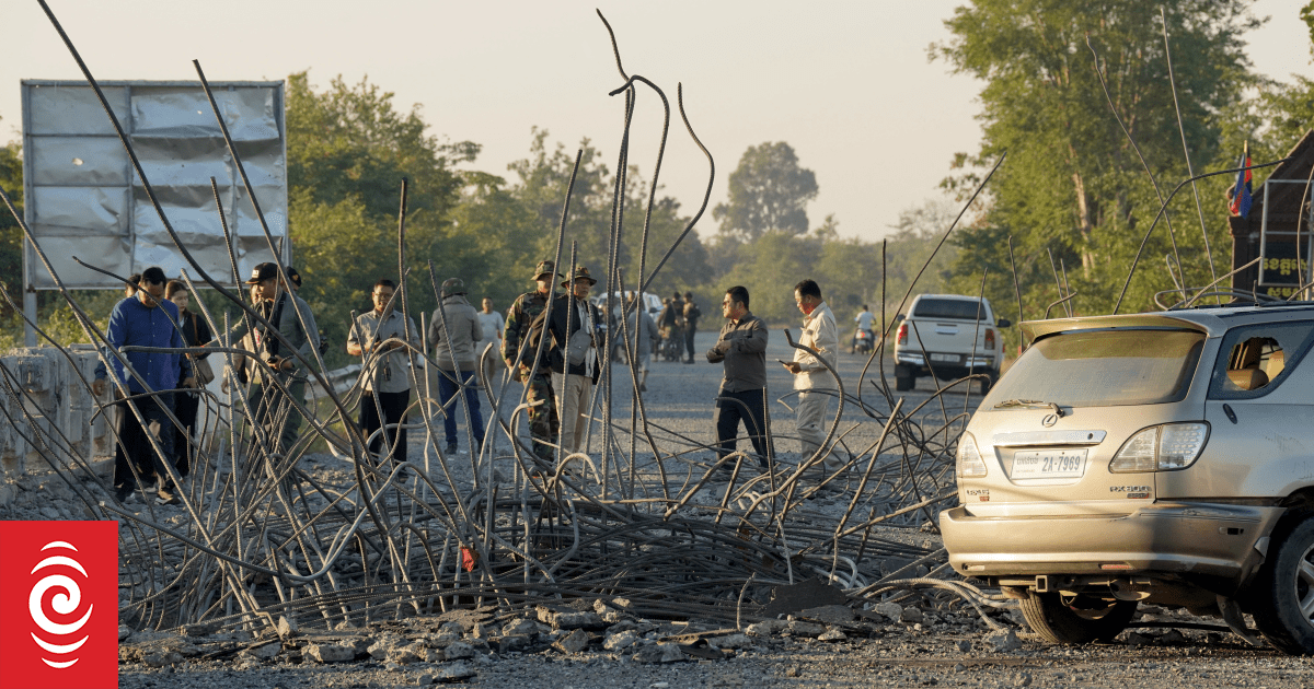 Thailand and Cambodia sign truce to halt fierce border conflict | RNZ News