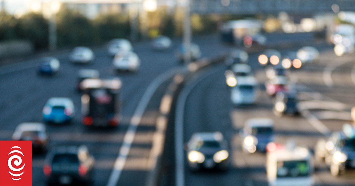 Traffic updates: Easter weekend set to begin | RNZ News