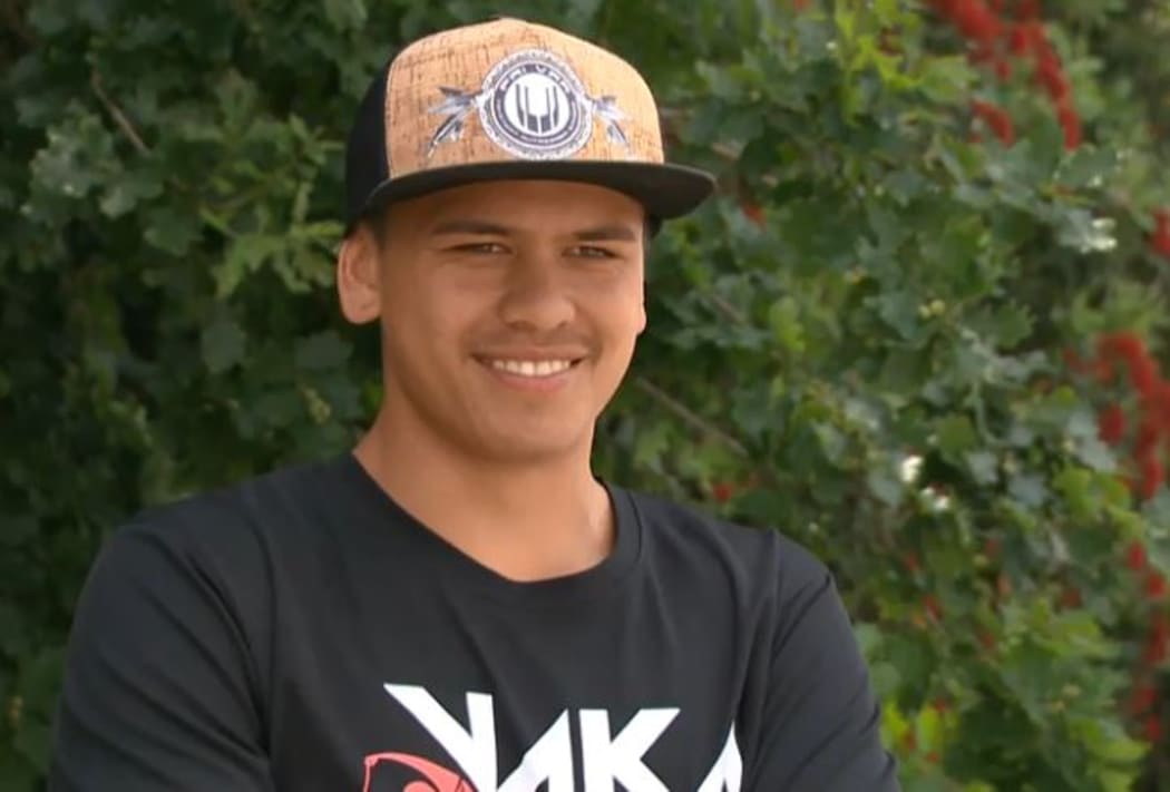 Teen Kacey Ngataki breaks Waka Ama sprint champs record | RNZ News