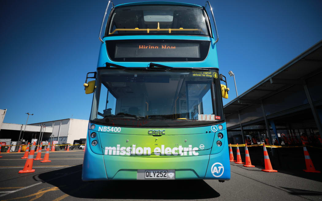 Assaults against Auckland bus drivers on the rise | RNZ News