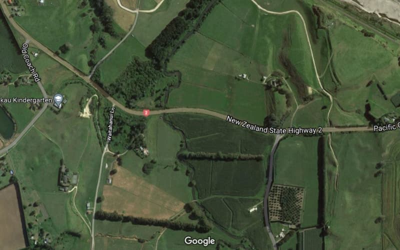 Delays expected as sinkhole forms on SH2 in Bay of Plenty | RNZ