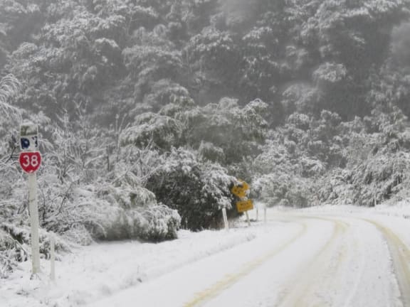 Snow across New Zealand | A Gallery from News | RNZ