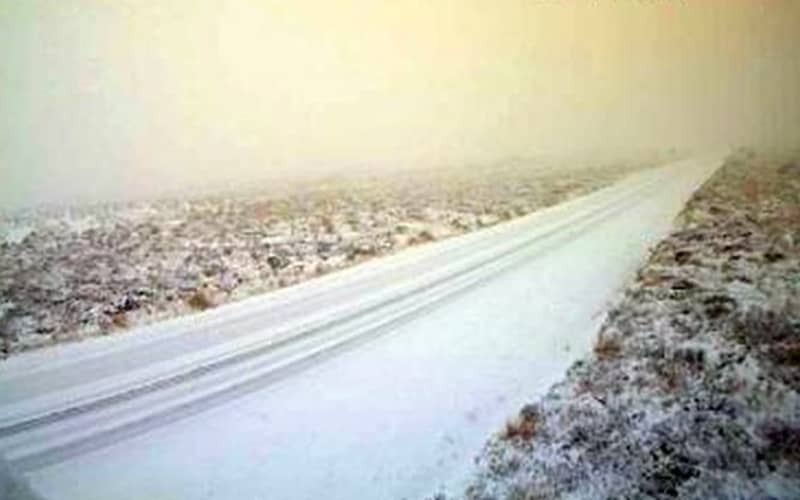 Desert Road closed by icy weather | RNZ