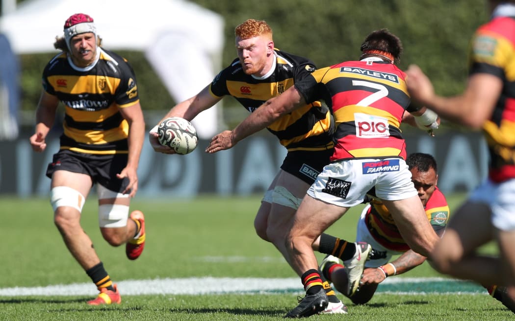 Hawke's Bay dominate Canterbury in seven-try win | RNZ News