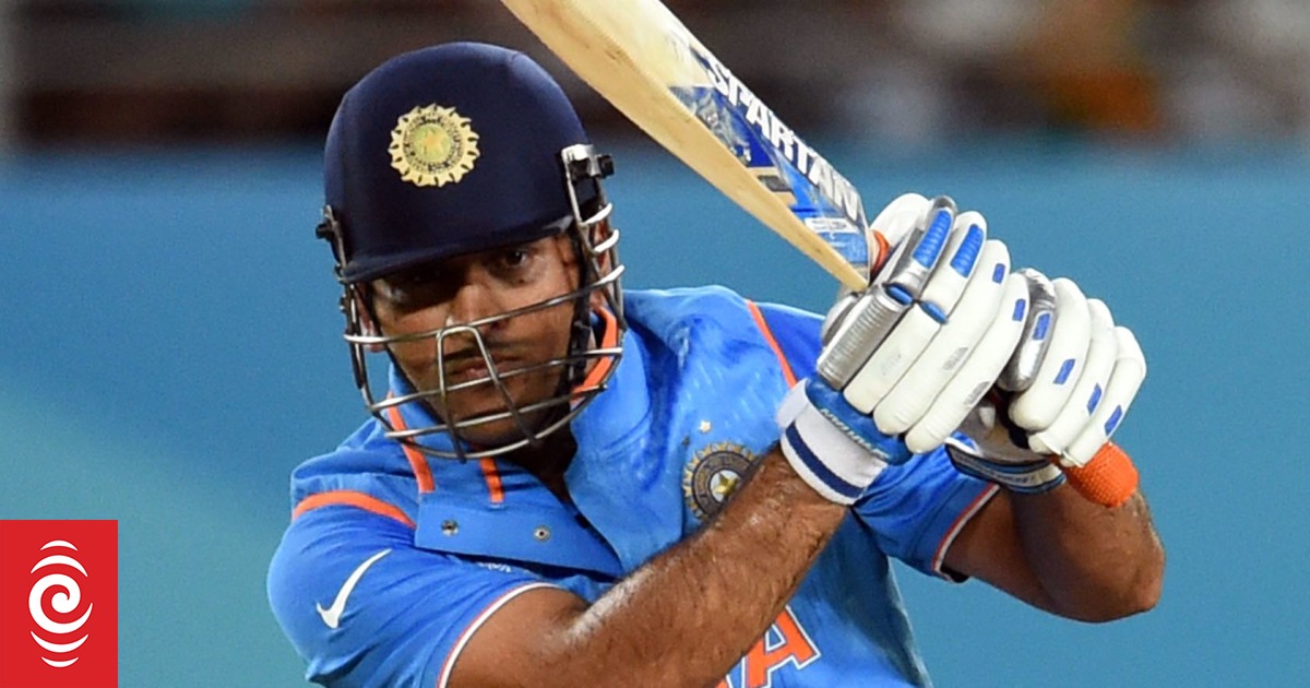 Dhoni relinquishes captaincy as Chennai gear up for IPL defence | RNZ News