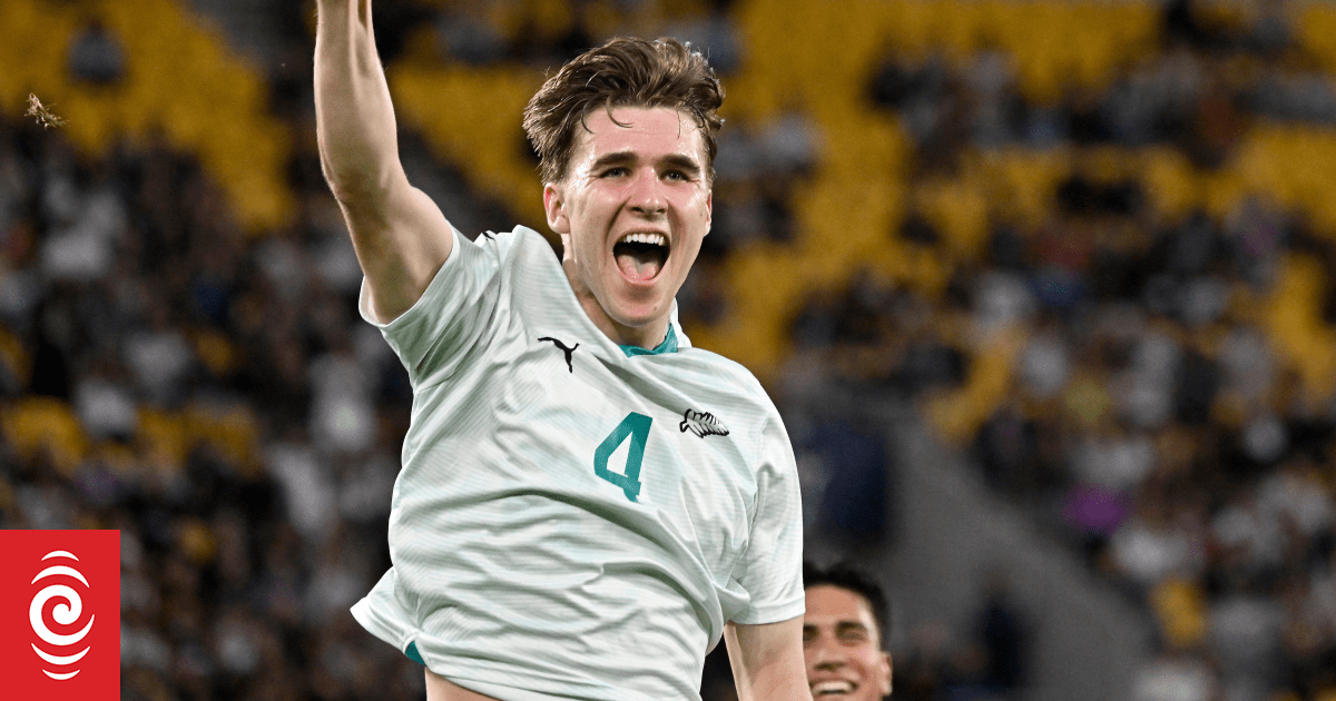 Football playing mum and son make World Cup history | RNZ