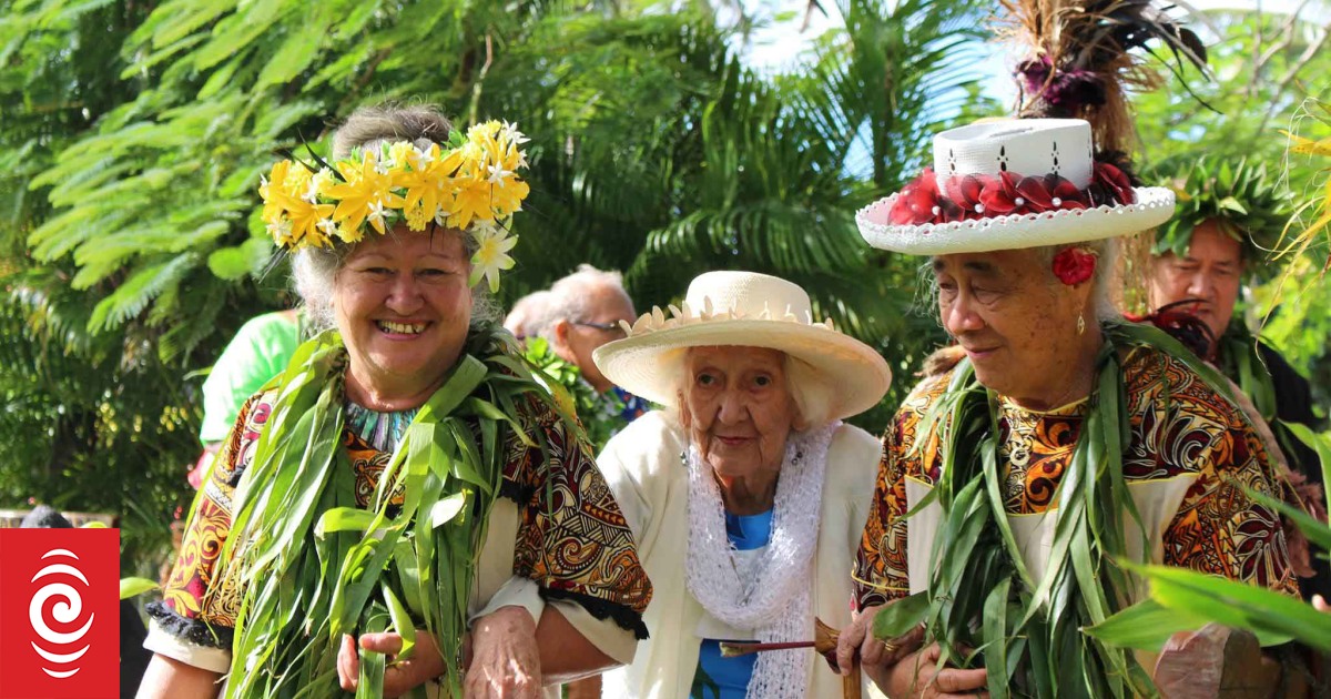 The Cook Islands mourn 'a people's Queen' | RNZ News