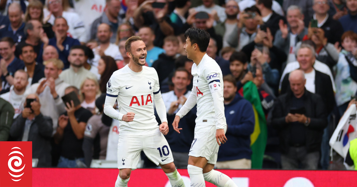 Spurs two points clear at Premier League summit | RNZ News
