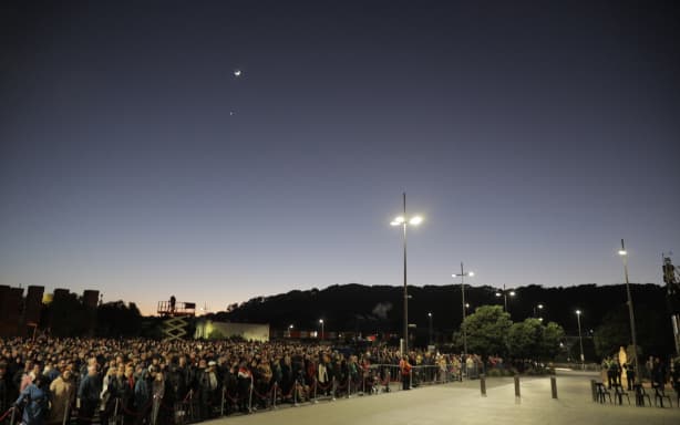 Anzac Day in pictures: Dawn services across Aotearoa honour past ...