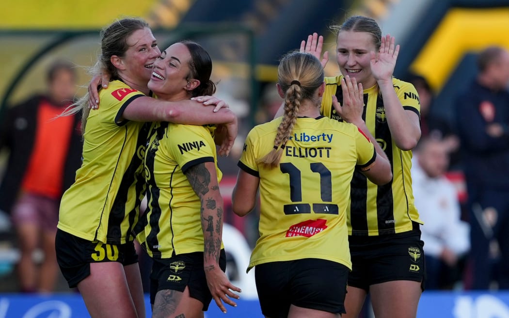 Wellington Phoenix v Brisbane Roar A-League women's semi-final | RNZ News