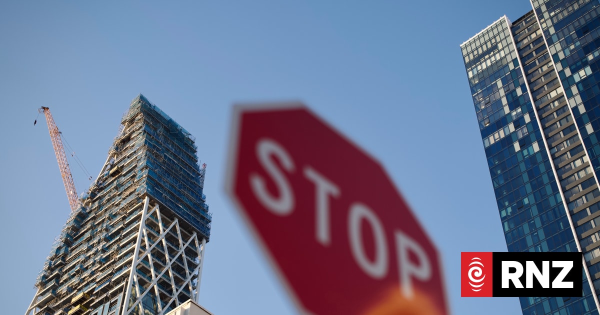 Explained: Auckland’s unfinished luxury skyscraper | RNZ