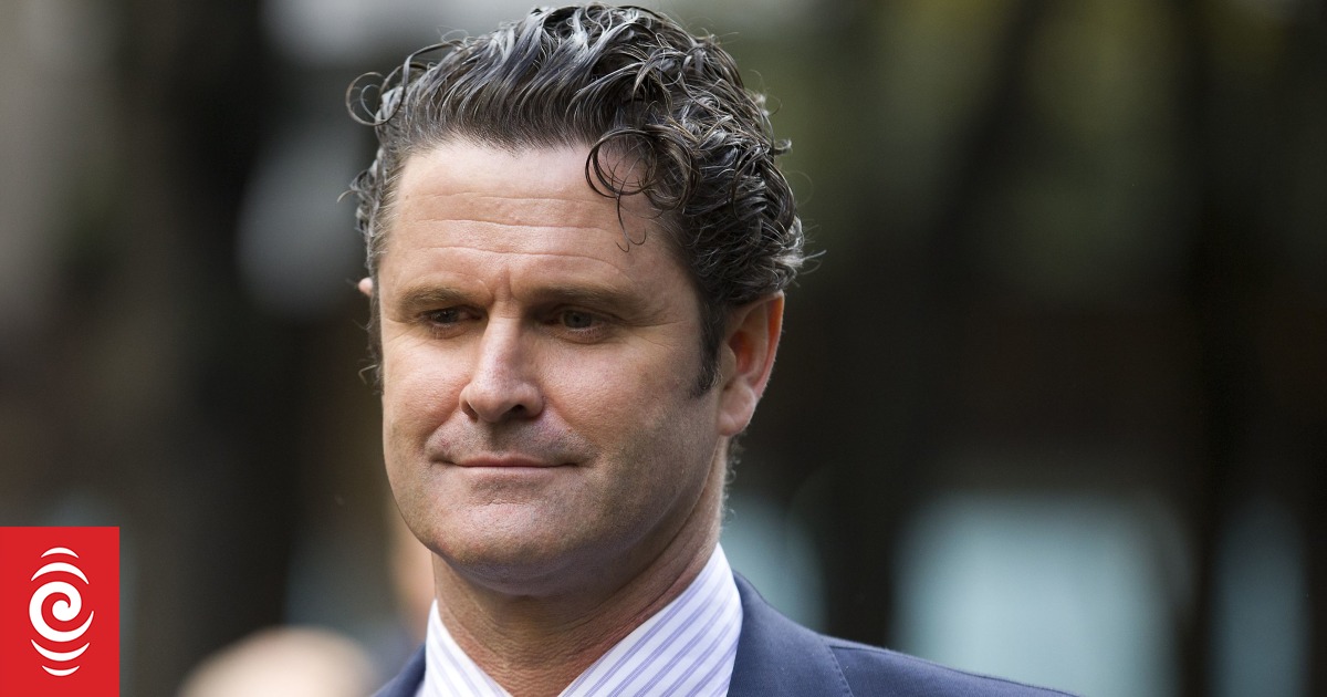 Cairns gives evidence at perjury trial | RNZ News