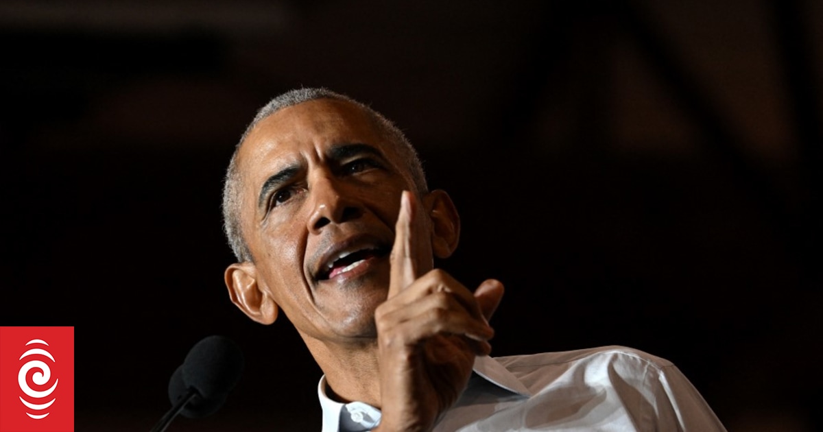 Barack Obama headlines second day of US Democratic National Convention ...