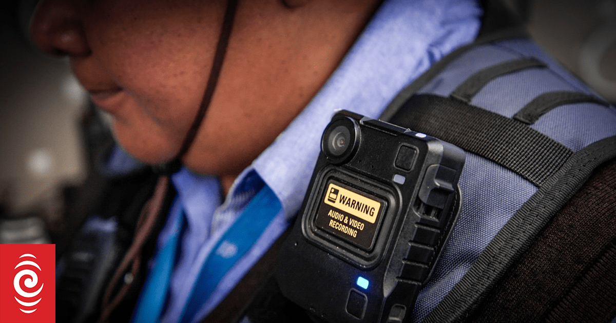 Body cams for parking wardens: 'You've gotta be prepared' | RNZ News