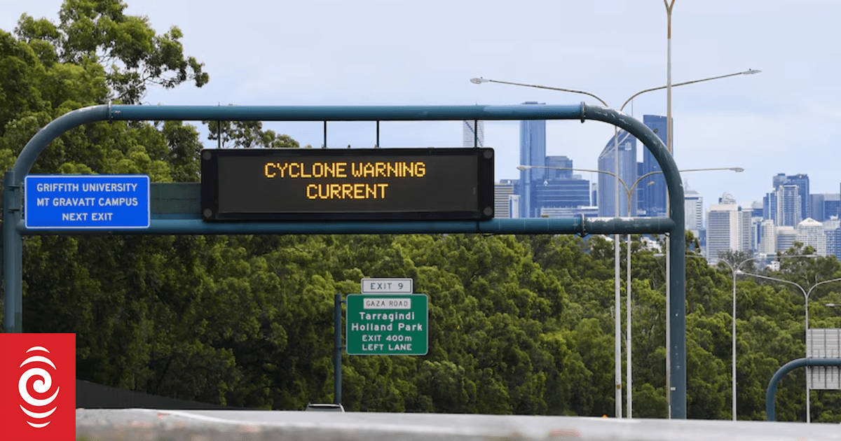 Cyclone Alfred's frenzy of preparations turns to anxious wait for ...
