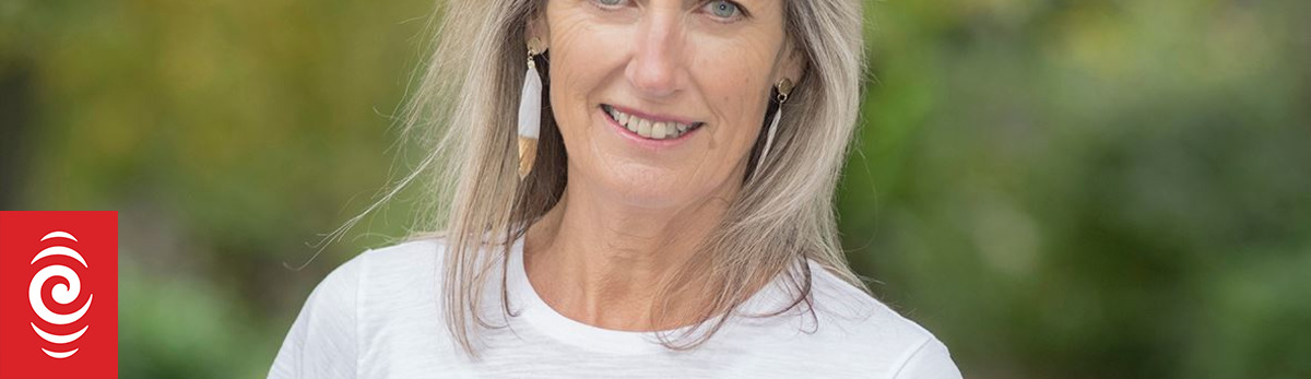 Deborah Coddington - Booksellers | RNZ