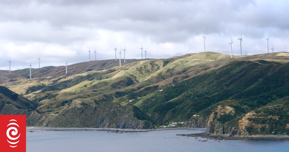 Helicopter crash near wind farm on Wellington's west coast, one injured ...