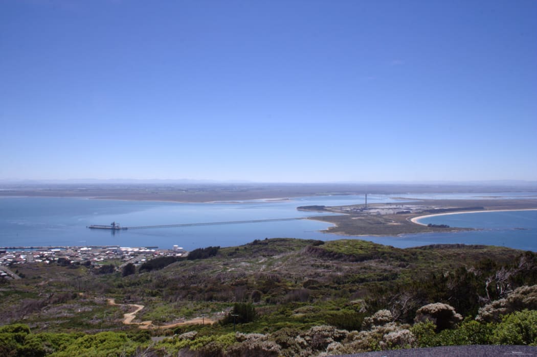 The Tiwai Point aluminium smelter bluff | RNZ