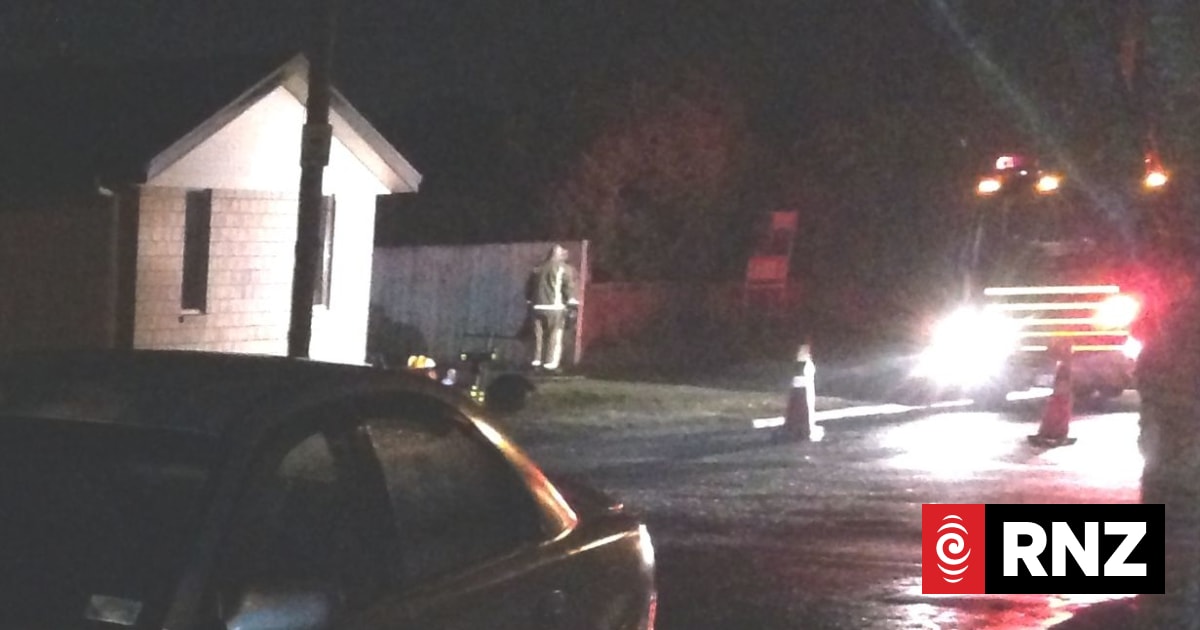 Young people alerted woman to fire | RNZ