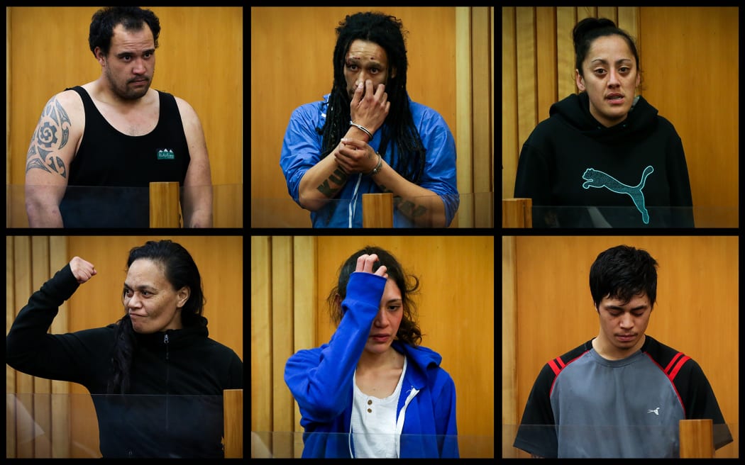 Seven arrests over police manhunt | RNZ News