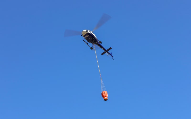 Nelson fire: Firefighters in race against wind | RNZ