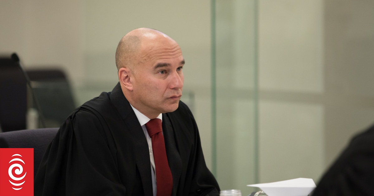 Criminal lawyer defends sentencing of gunman | RNZ