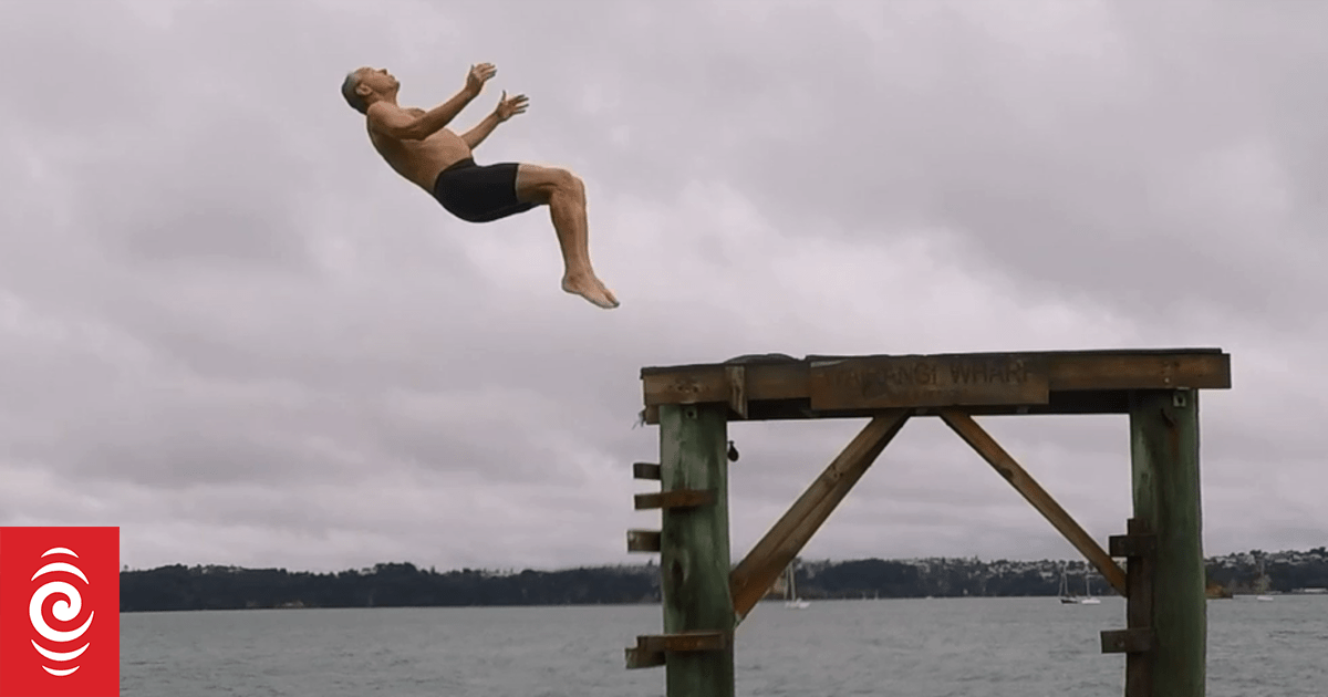 Flipping mad: Actor somersaulting for charity | RNZ News