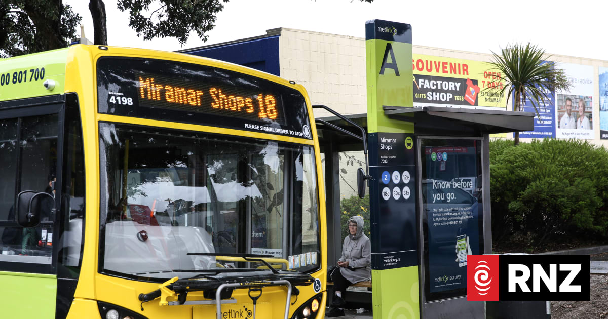 Bus lanes to be monitored by cameras on busy Wellington streets | RNZ