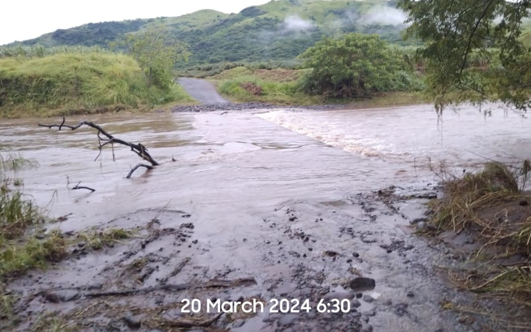 Fiji weather: Heavy rain causes flooding and leads to movement ...