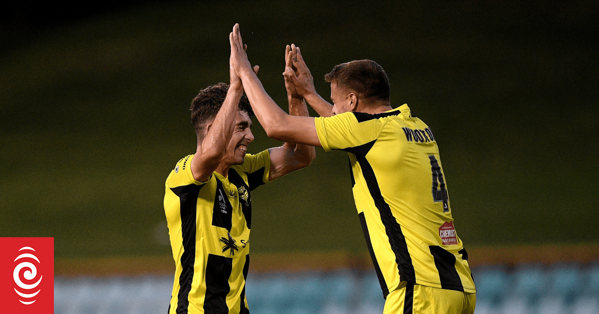 Phoenix confirm departure of centurion defenders Sutton and Wootton ...