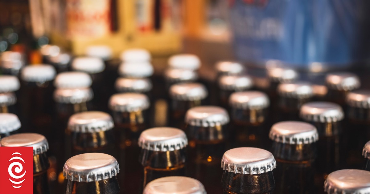 Rotorua council seeks input on proposed alcohol outlet freeze | RNZ News