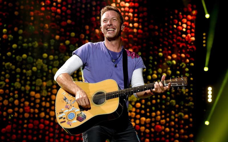 Coldplay reveals new album lyrics via Otago Daily Times ads | RNZ