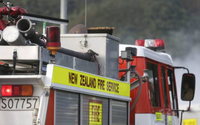 Large fire breaks out at old industrial building in Motueka | RNZ