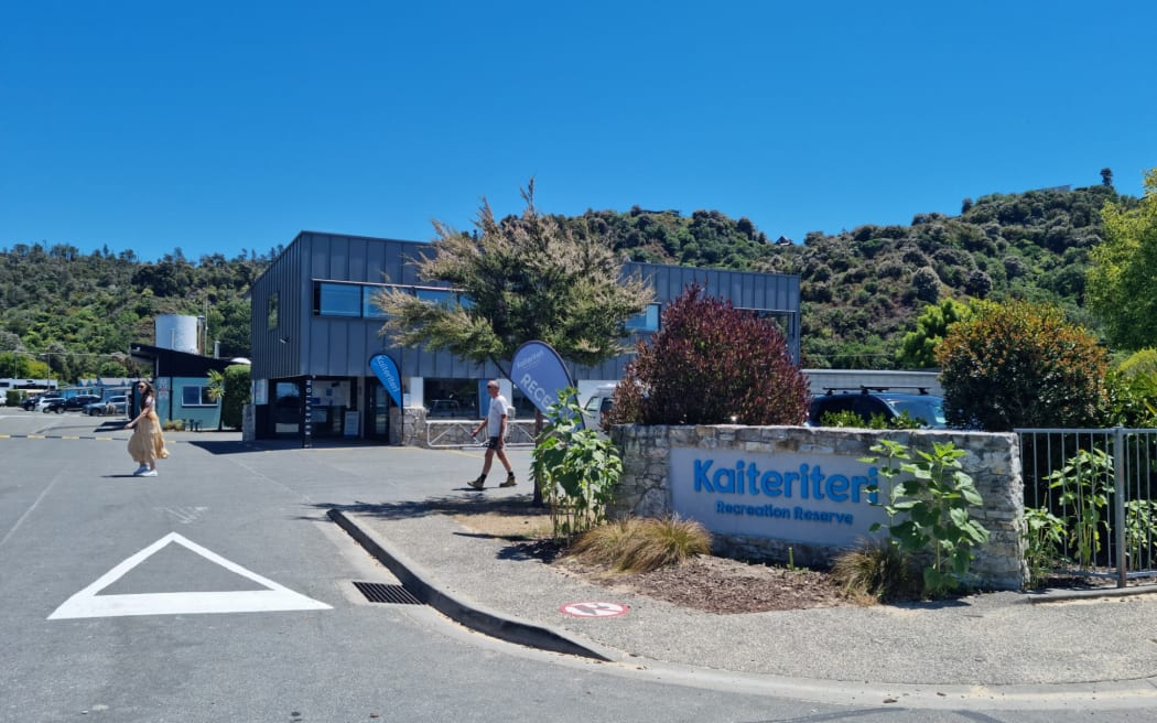 'Incredibly popular' Kaiteriteri Beach to greet 60,000 campers over ...