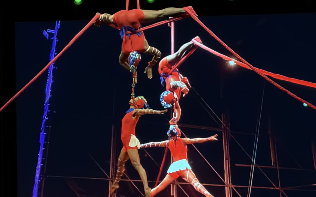 Fijian Flying Circus wows New Zealand crowd in debut tour | RNZ News