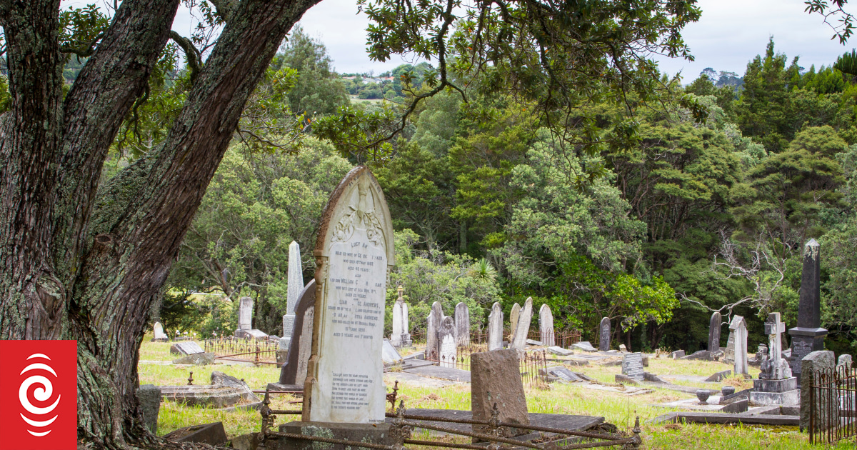 Auckland cemeteries are running out of room | RNZ