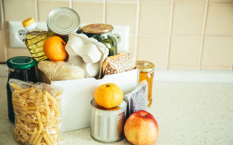 Auckland food bank emptied by thieves ripping hole in wall | RNZ