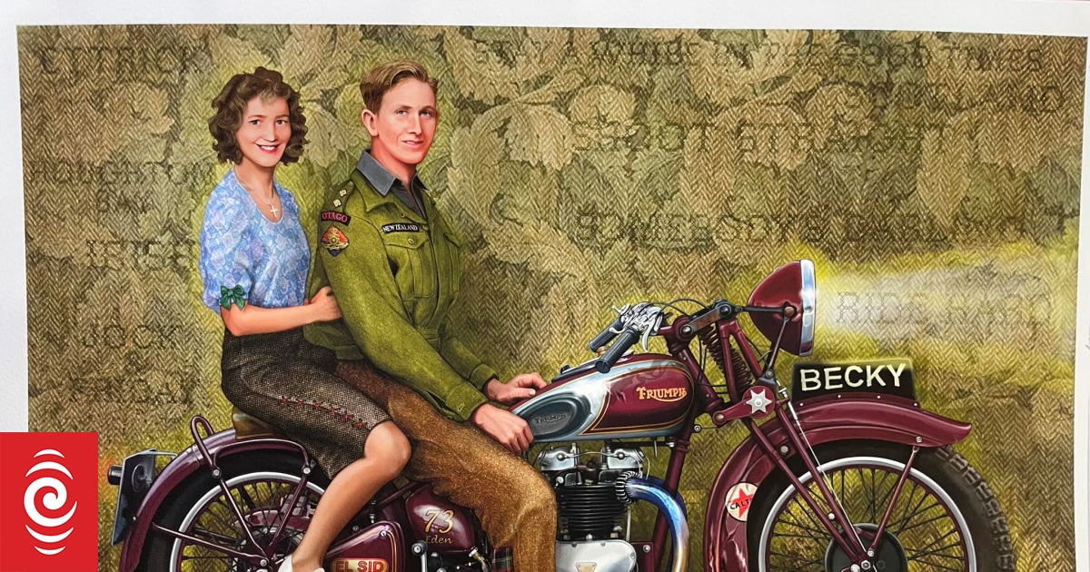 Artist Lester Hall's latest work on Cuba Street | RNZ