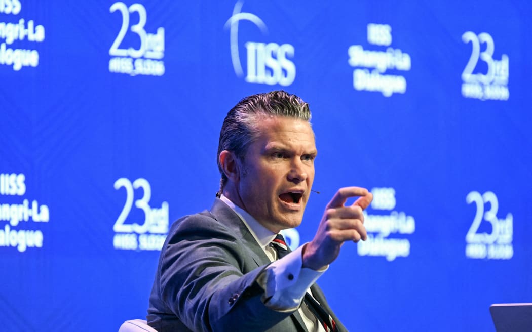 Pete Hegseth's 'freeloading' snipe: Should NZ be worried? | RNZ News