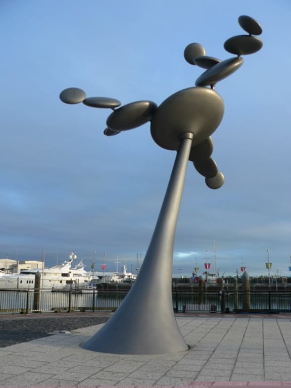 Phil Price - Master of the kinetic sculpture | RNZ