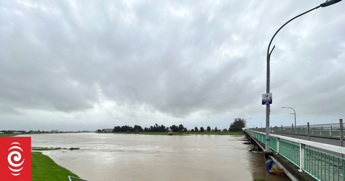 Weather: Ruatoki and water treatment plant cut-off by flooding | RNZ