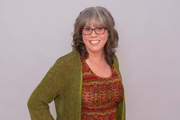 Dunedin writers Vanda Symon and Heather McQuillan | RNZ